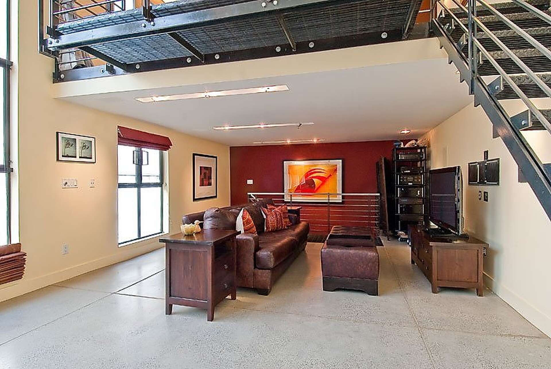 Loft like a home