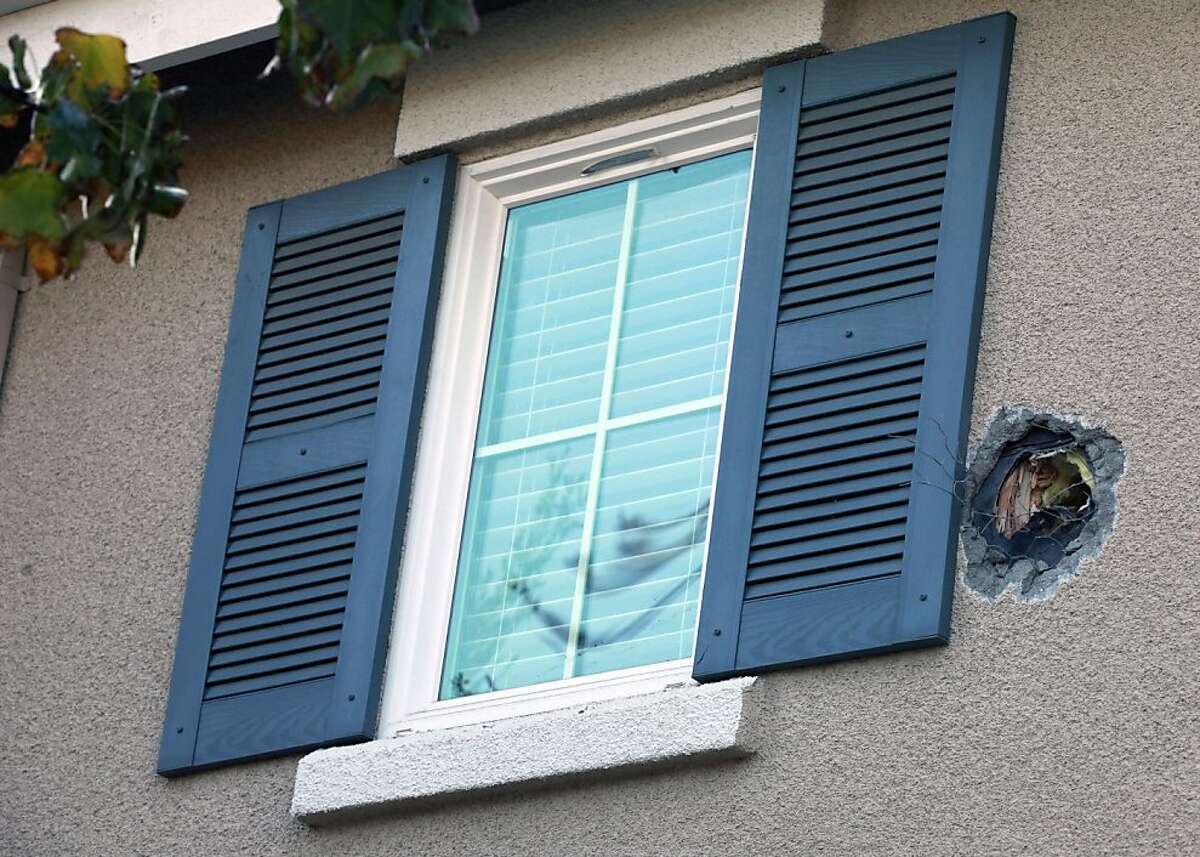 'MythBusters' hosts: Sorry about that cannonball