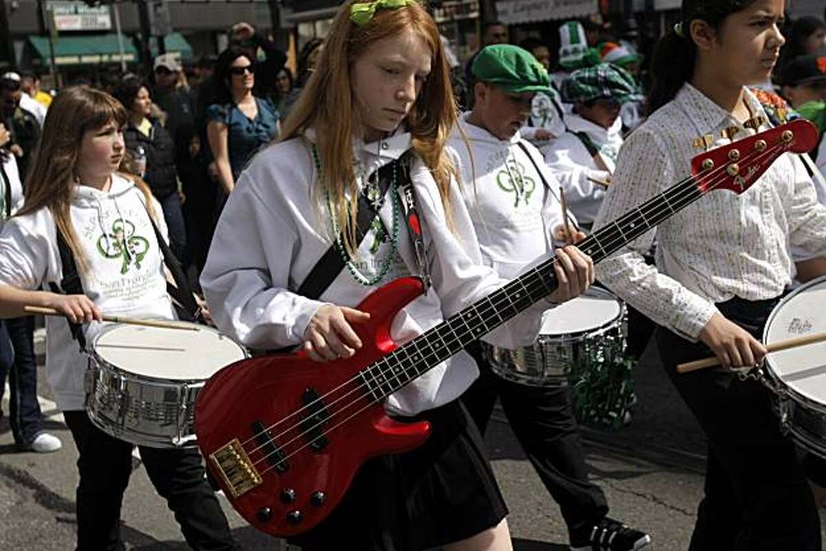 S.F. goes green for St. Patrick's Day parade