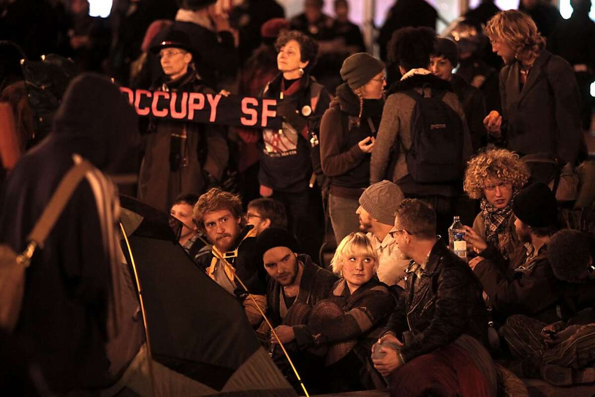 Occupy SF regroups after raid, clashes with cops