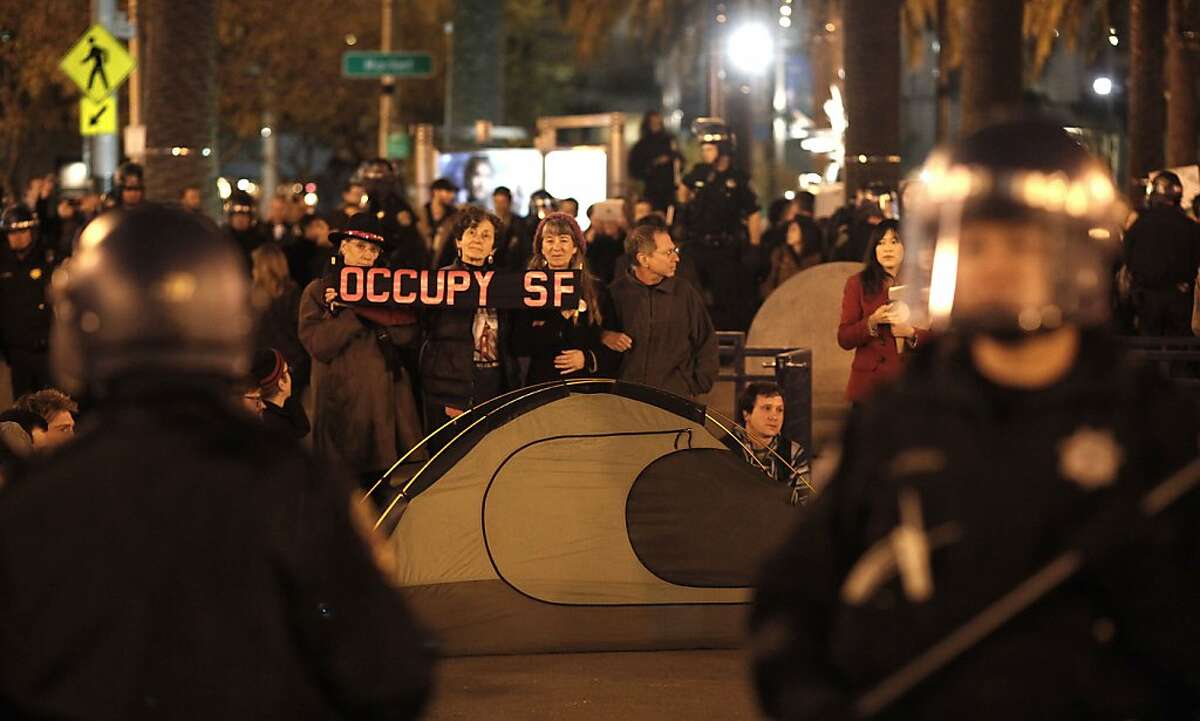 Occupy SF regroups after raid, clashes with cops