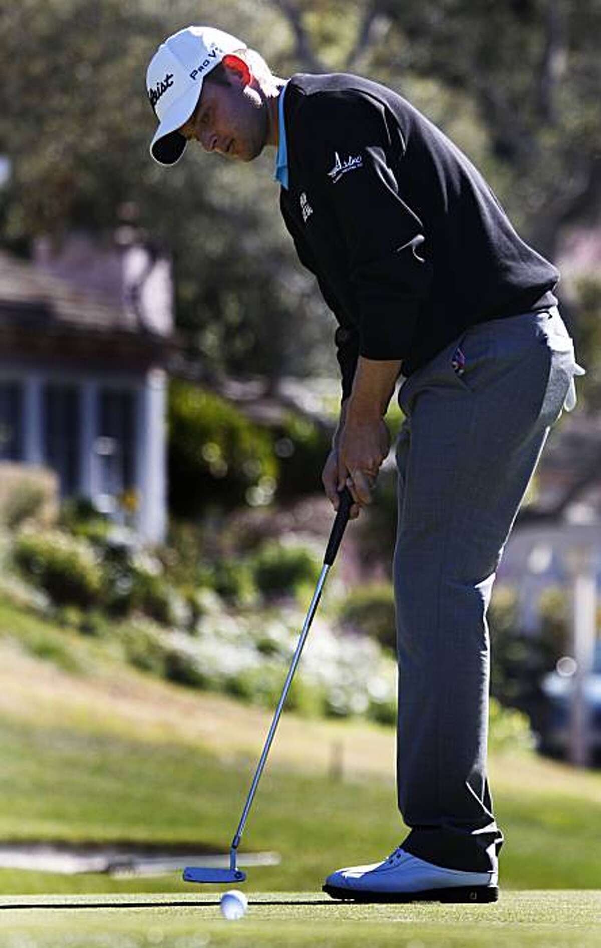 Matt Cain makes himself at home on golf course