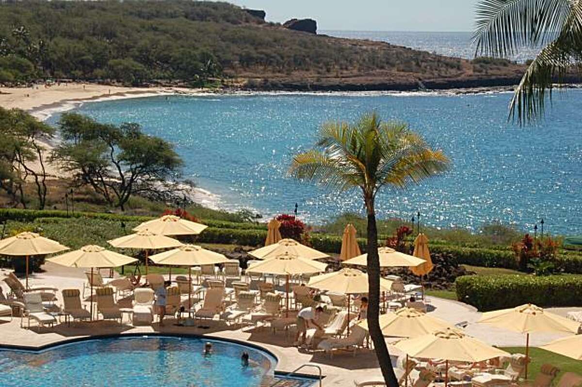 Dive into Hawaii's best swimming pools