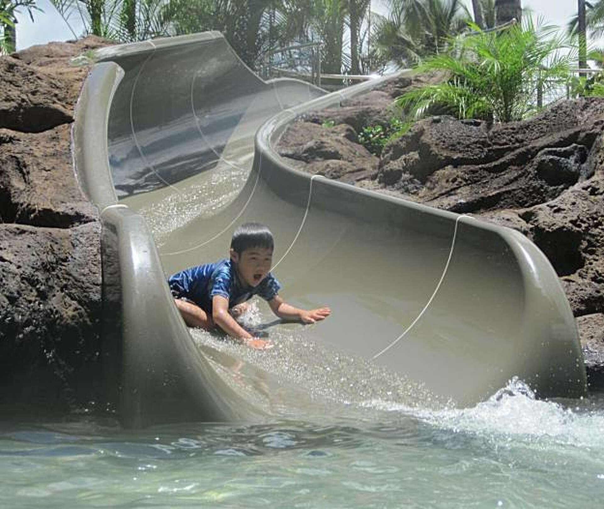 Dive into Hawaii's best swimming pools