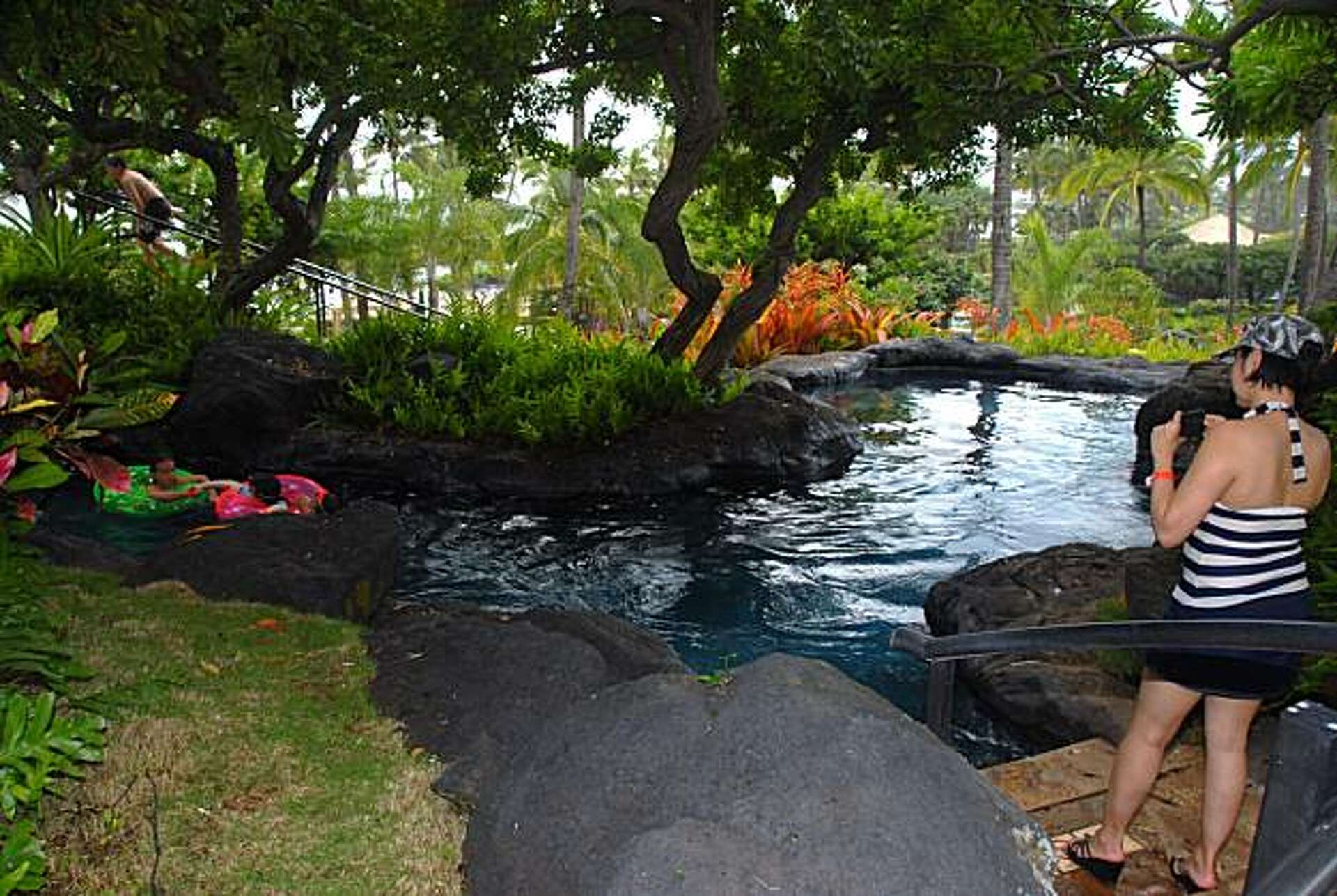 Dive into Hawaii's best swimming pools