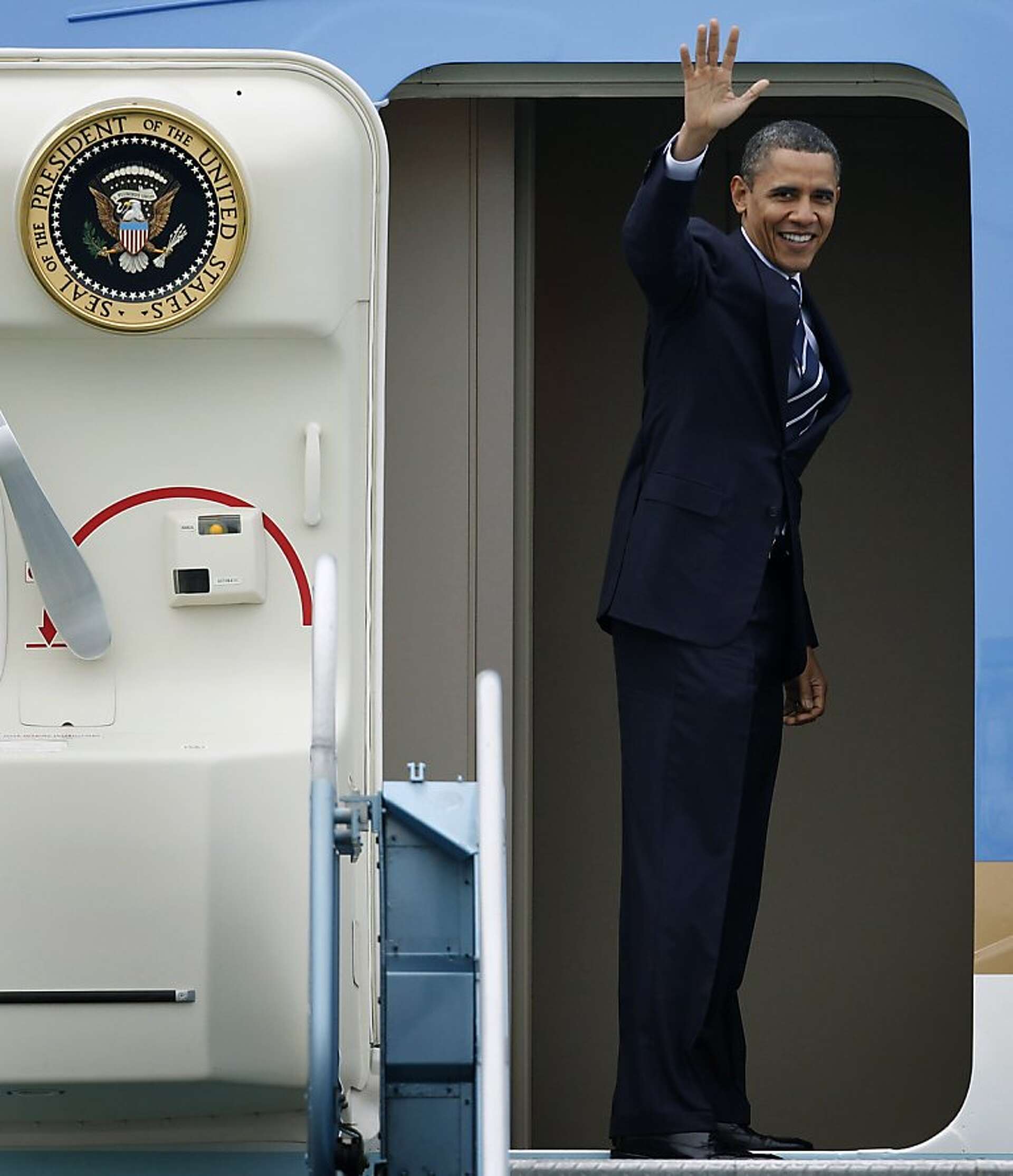 Obama dines with tech stars of Silicon Valley