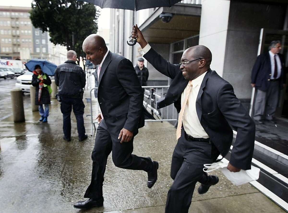 Steroids expert testifies at Barry Bonds trial