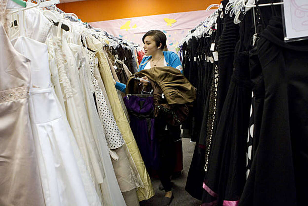 Princess Project gives away prom dresses