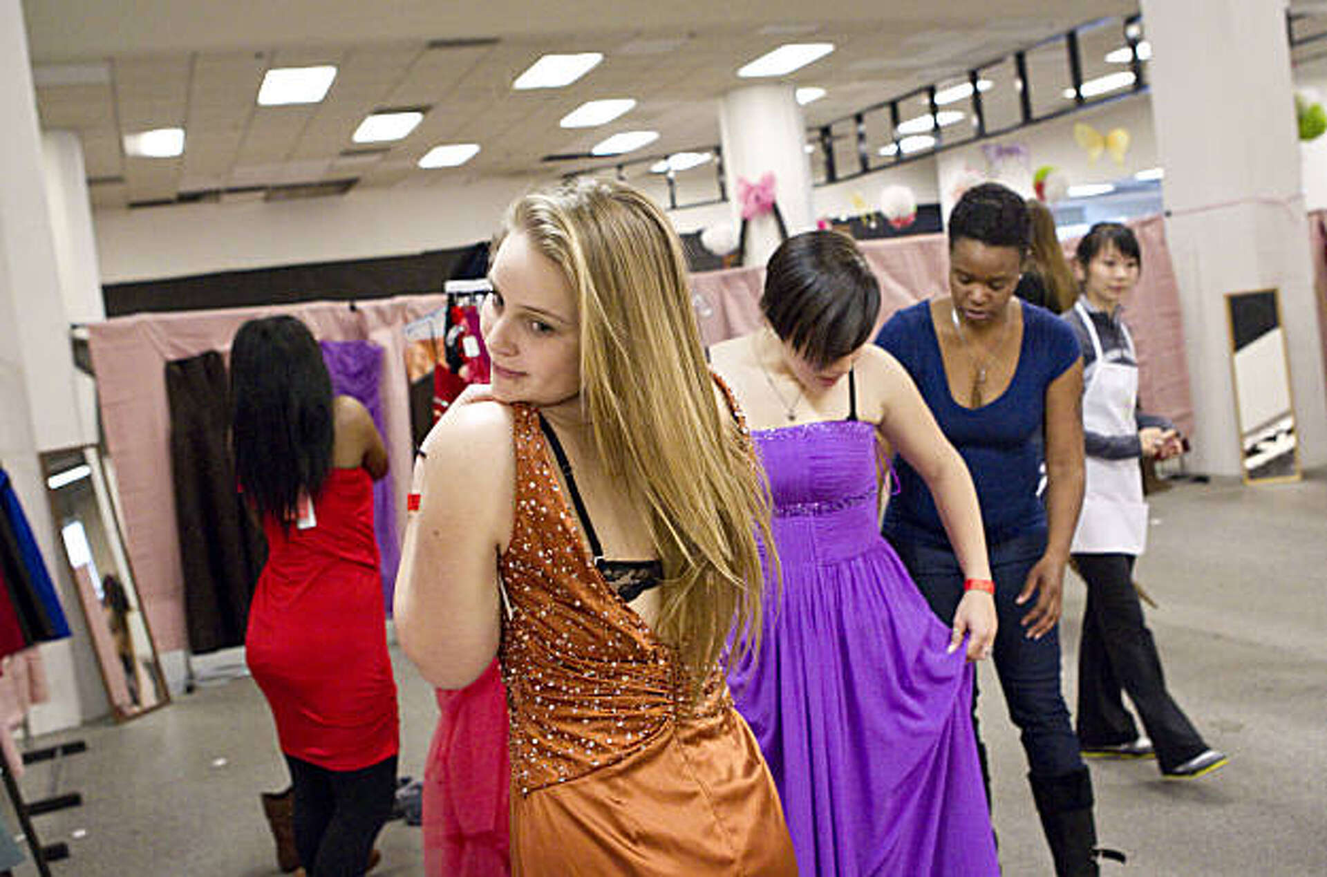 Princess Project gives away prom dresses