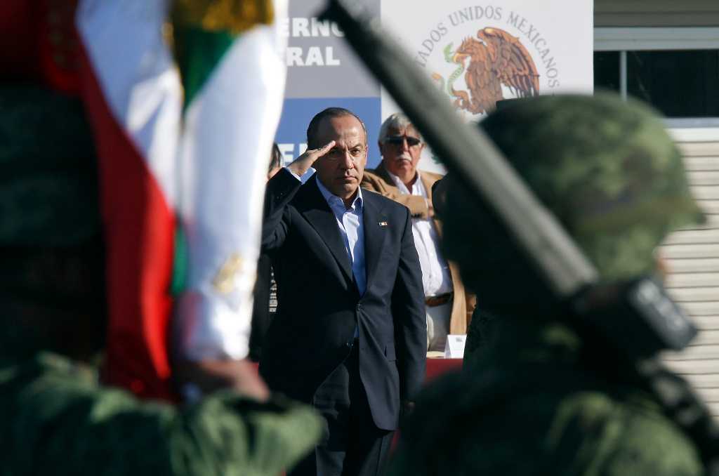 Calderón visits Mexican border town ravaged by cartel violence