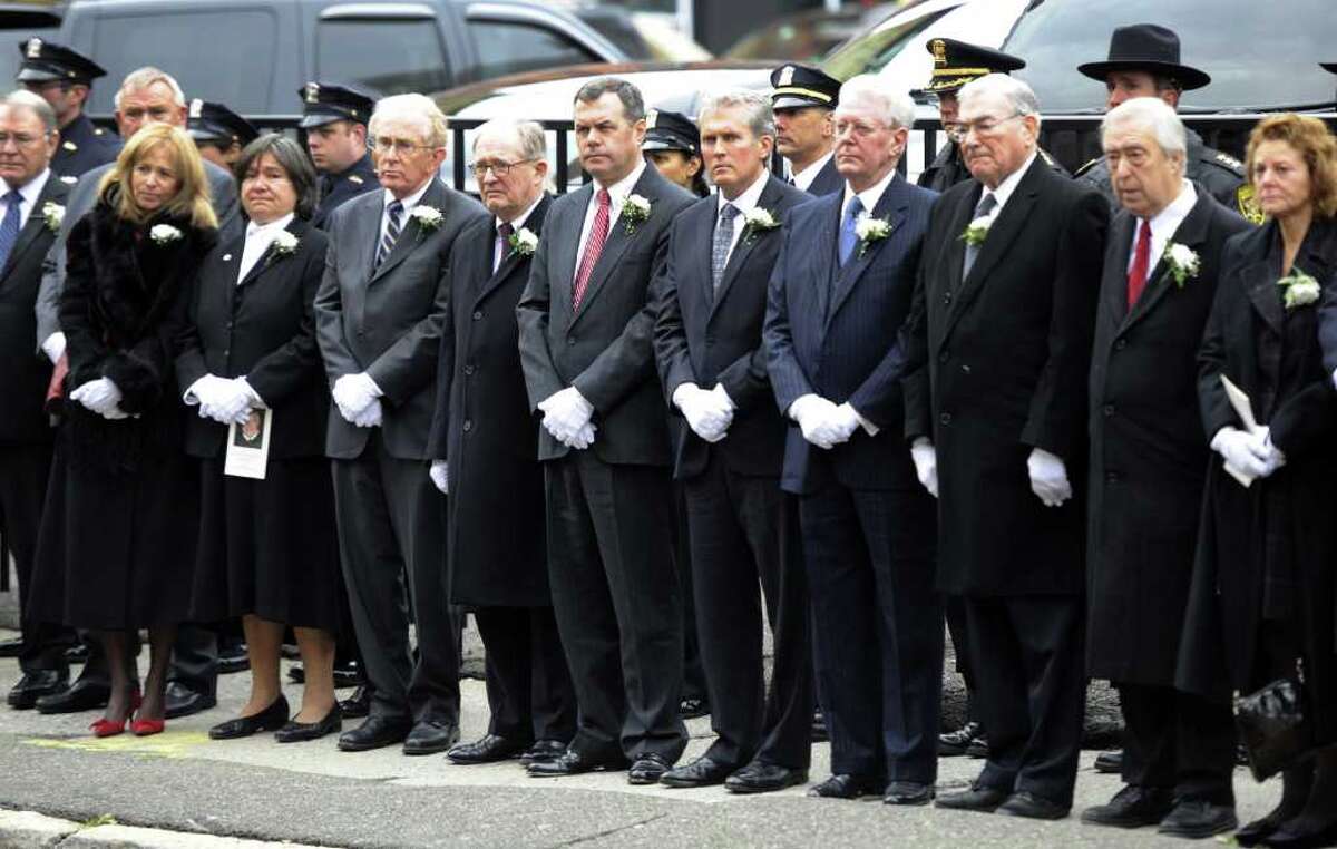 Song helps honor judge at funeral