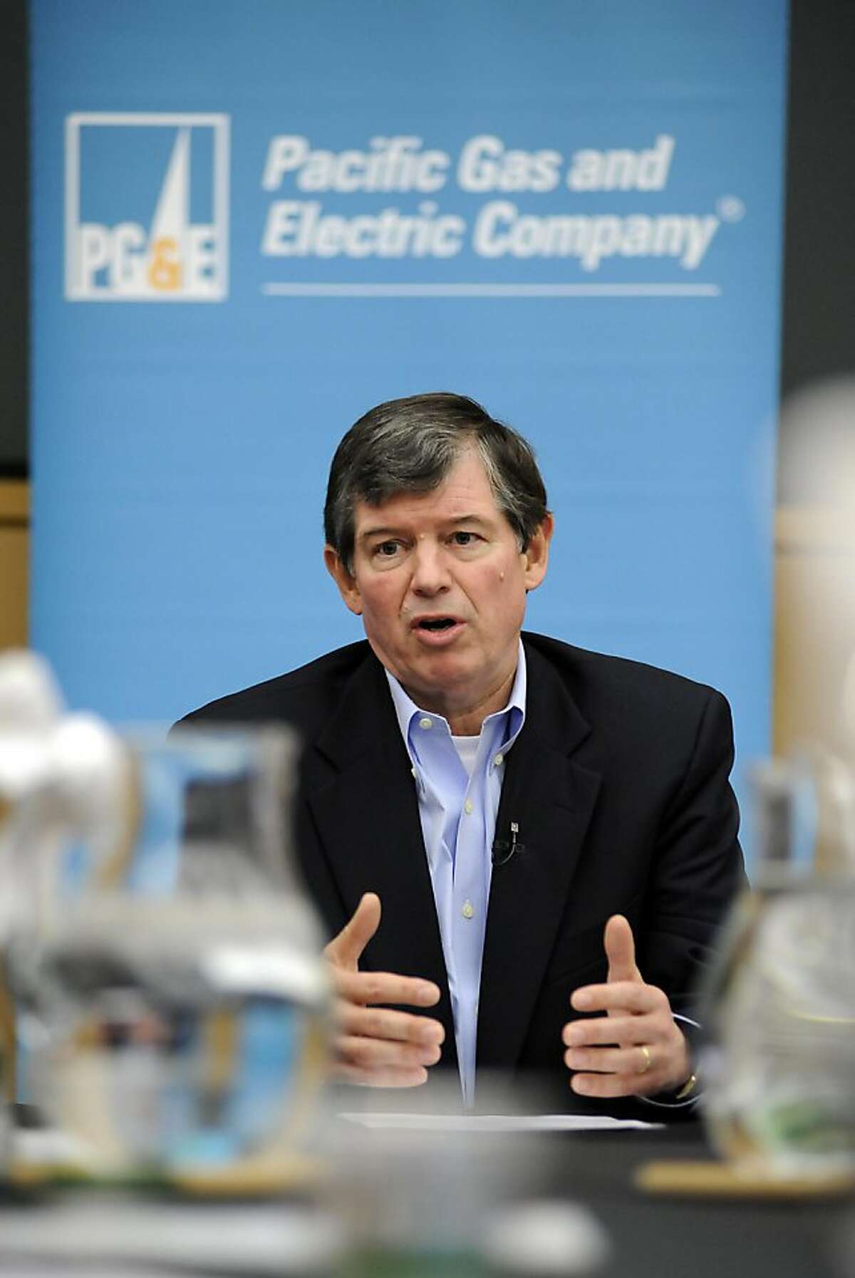 PG&E's Anthony Earley defends rate increase