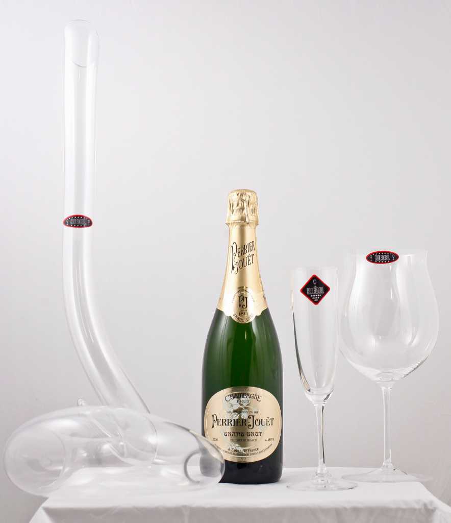 The right glass lets champagne shine