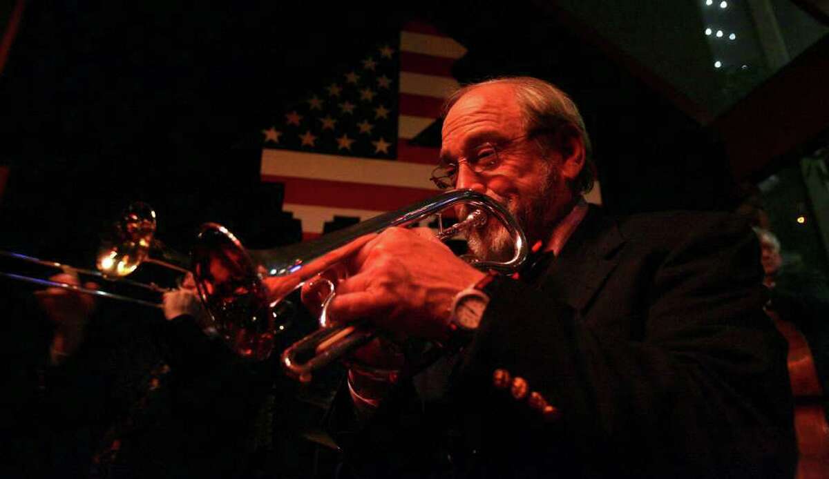 The Jim Cullum Jazz Band goes to college