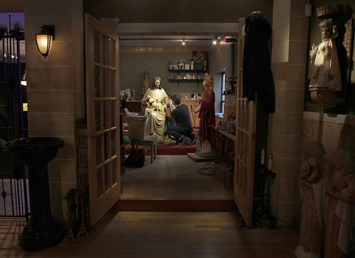 Museum of Divine Statues