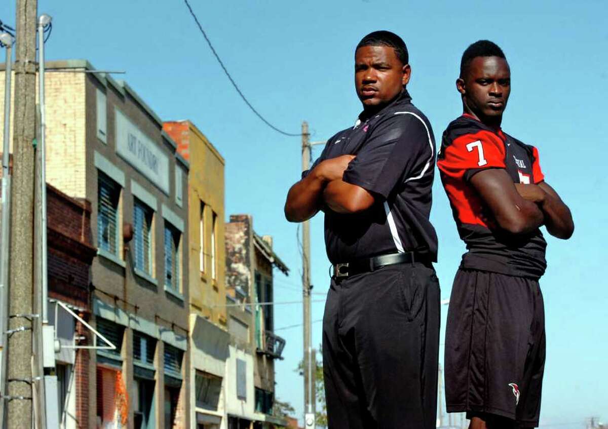 PA Memorial QB Terrence Singleton named to all-state first team