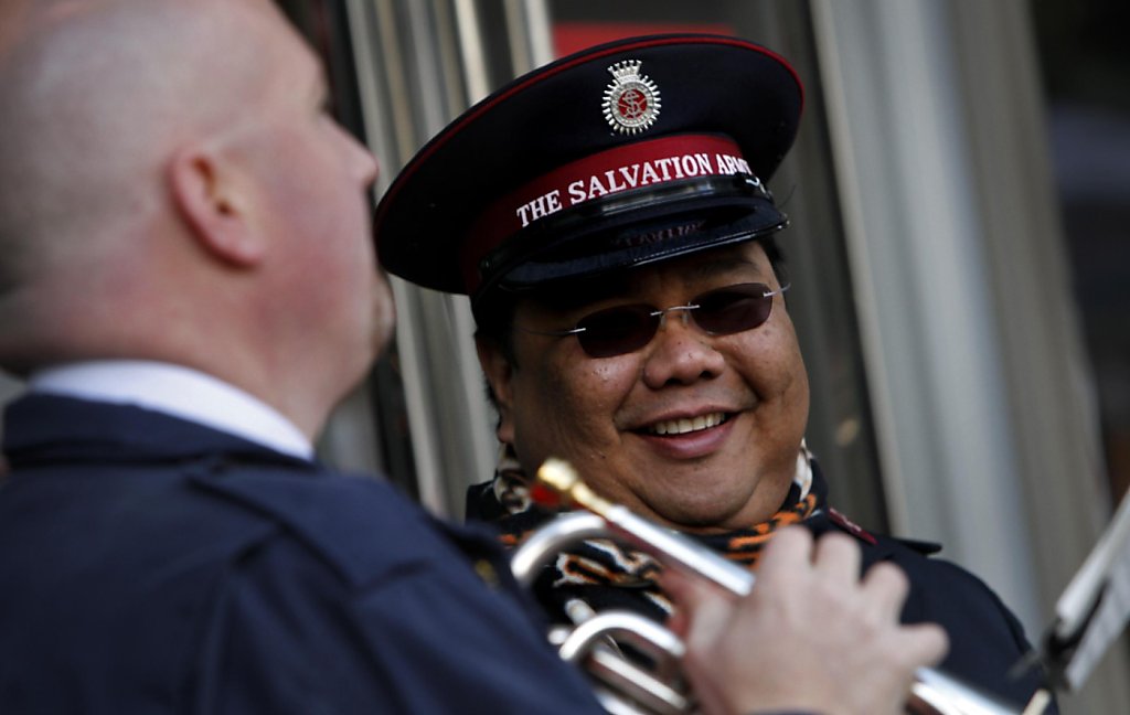 Salvation Army bell ringer goes for world record