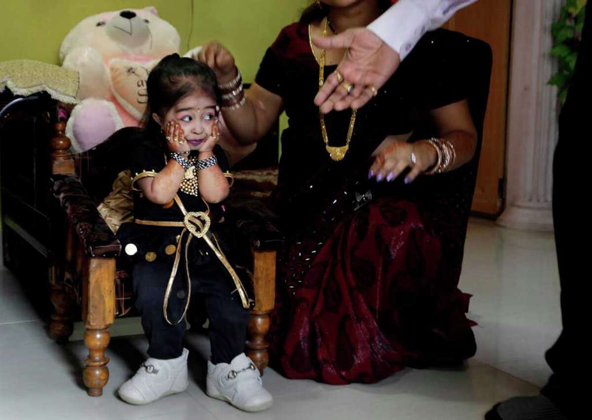 World's shortest woman wants to be Bollywood star