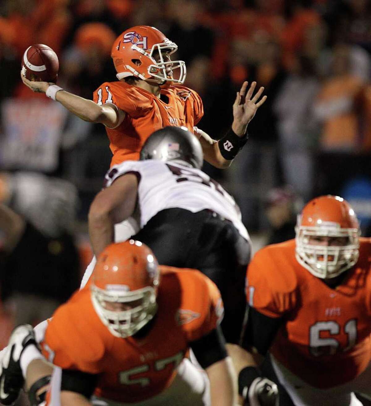 SHSU holds off Montana to reach FCS title game