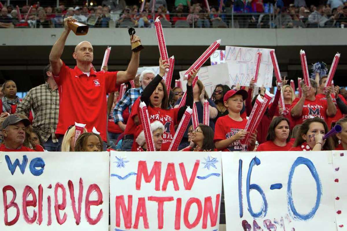 Aledo's Gray breaks career TDs record as Manvel falls in state final