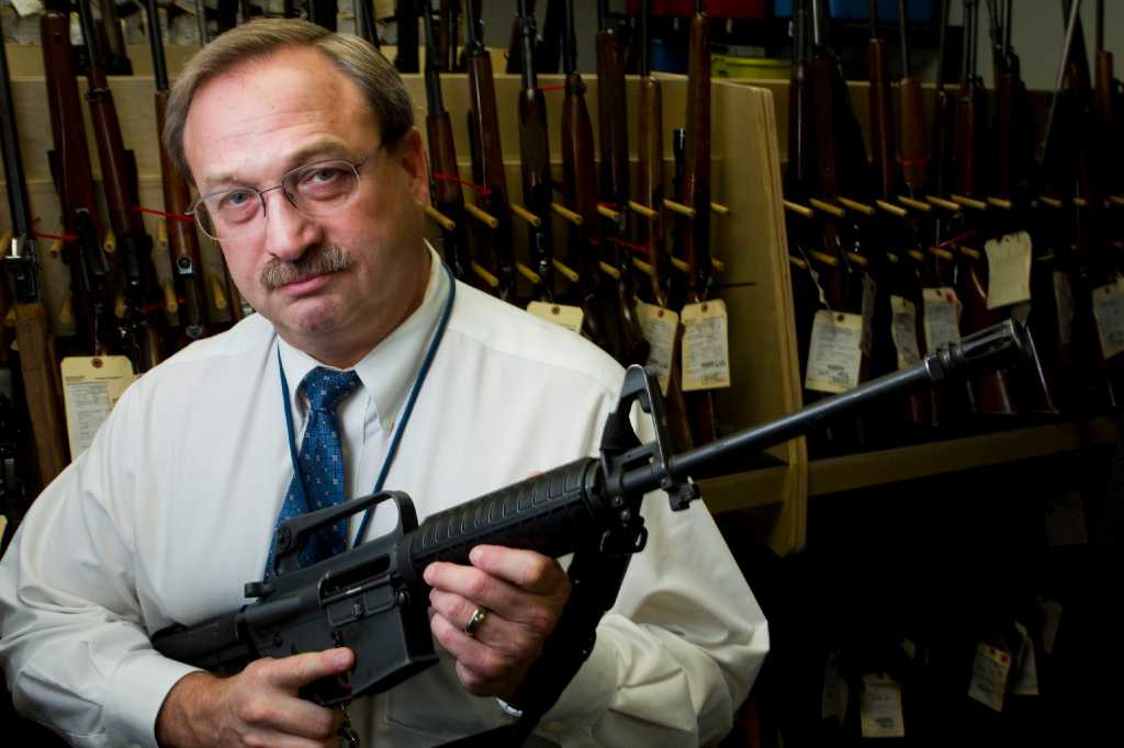 Retiring ATF chief fires parting shots on guns, cartels