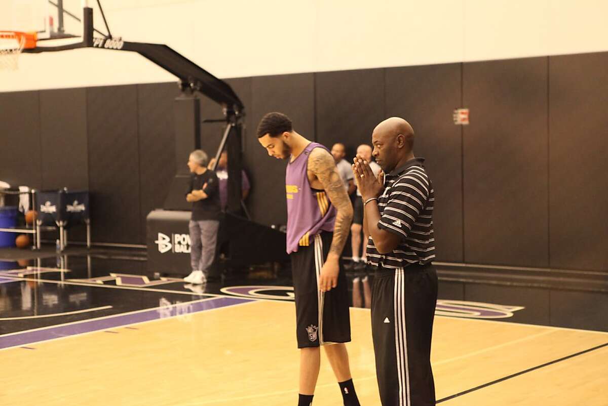 Former Warriors coach Keith Smart returns a King