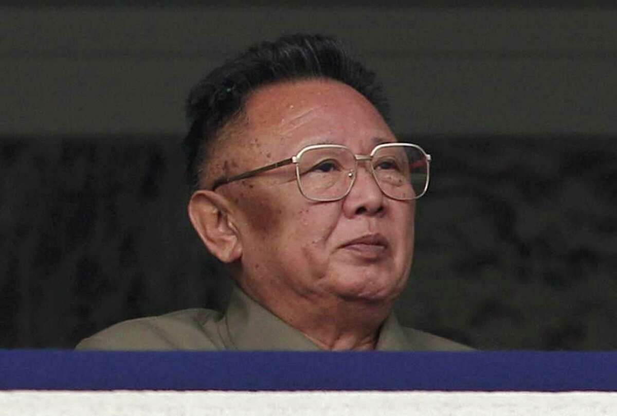 Kim Jong Il dies