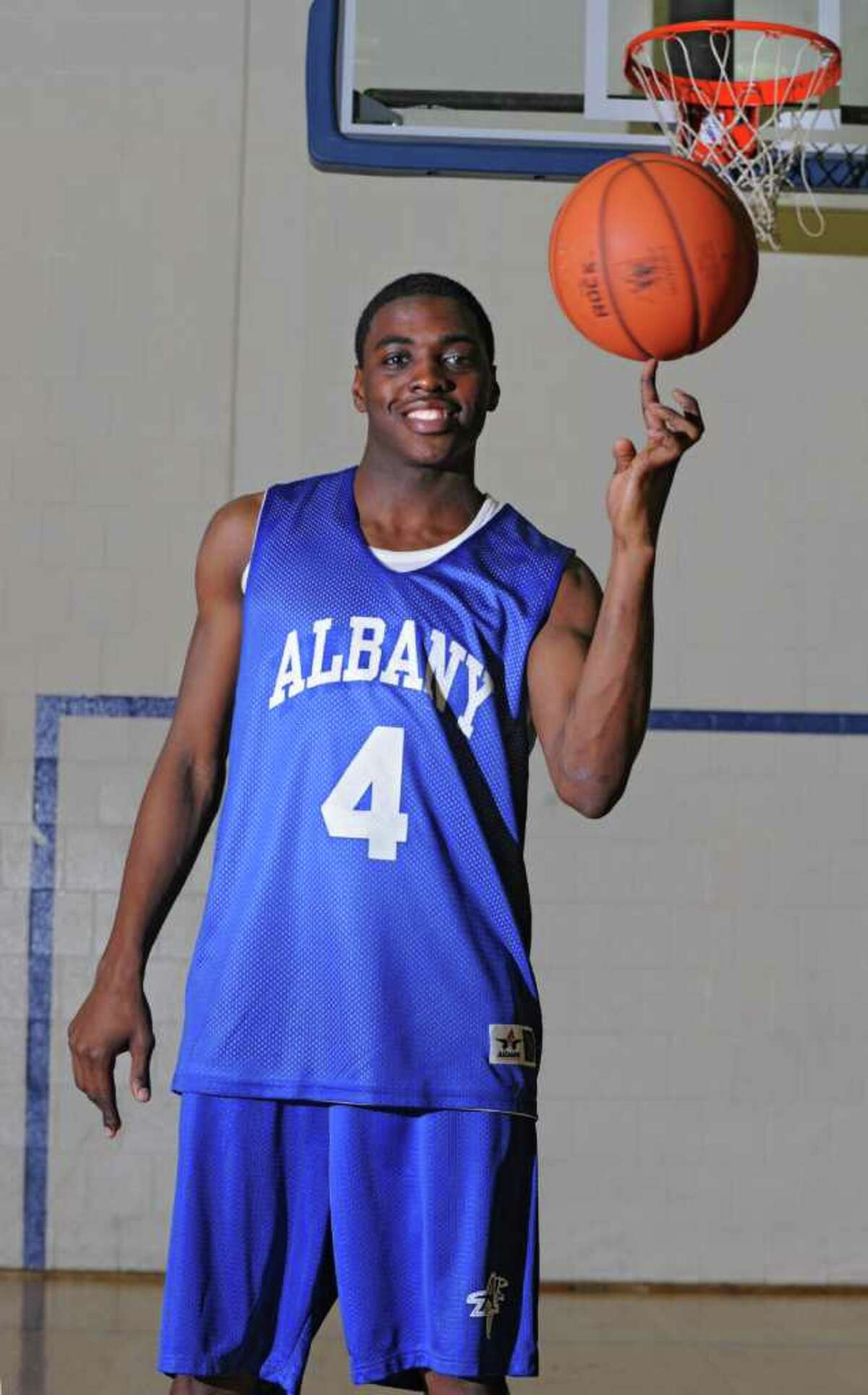 Basketball star leaves Albany High