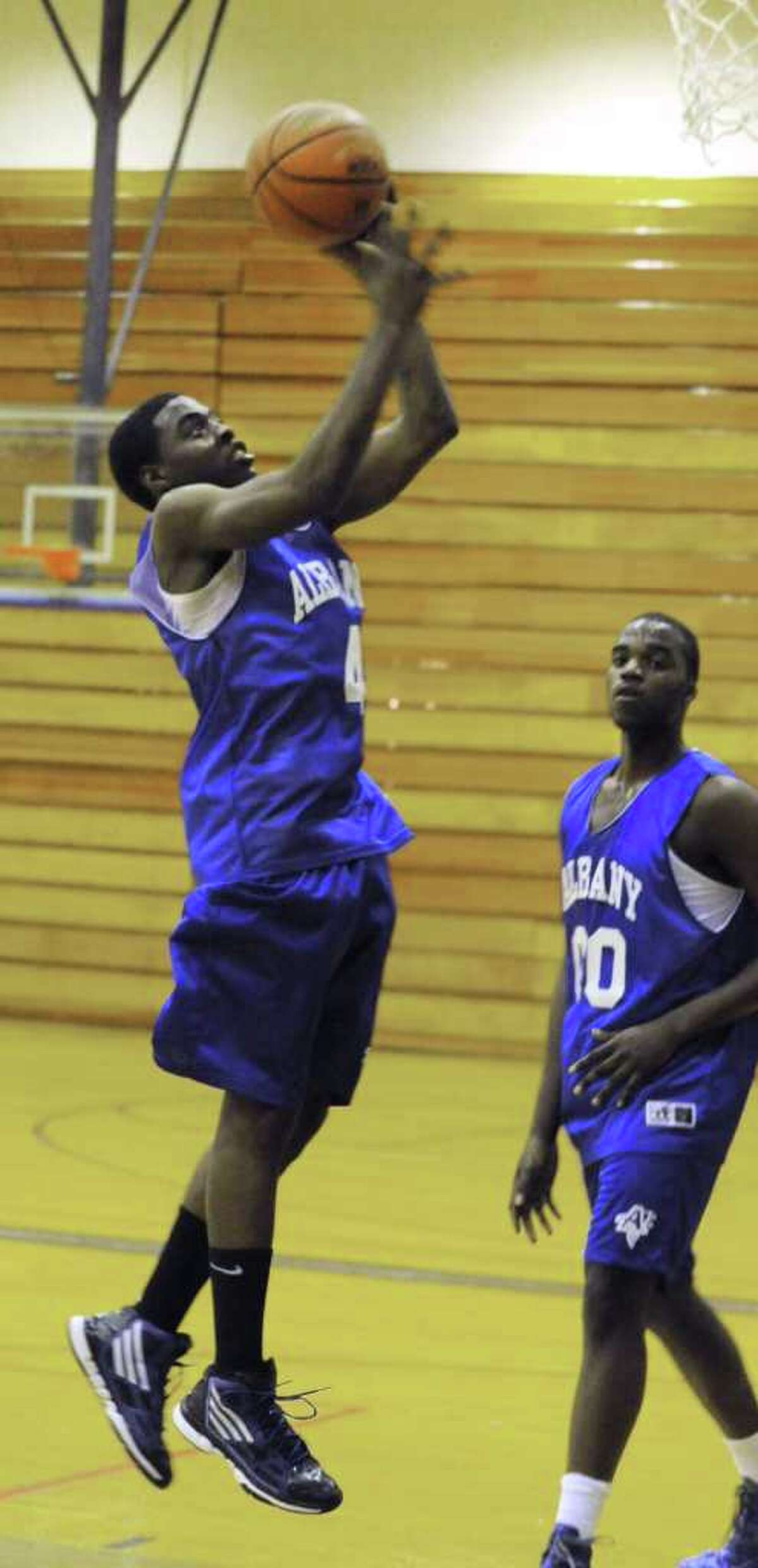 Basketball star leaves Albany High