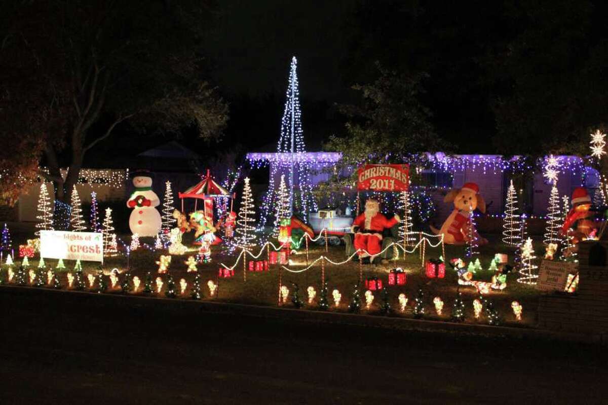 Windcrest residents prepare for Light-Up