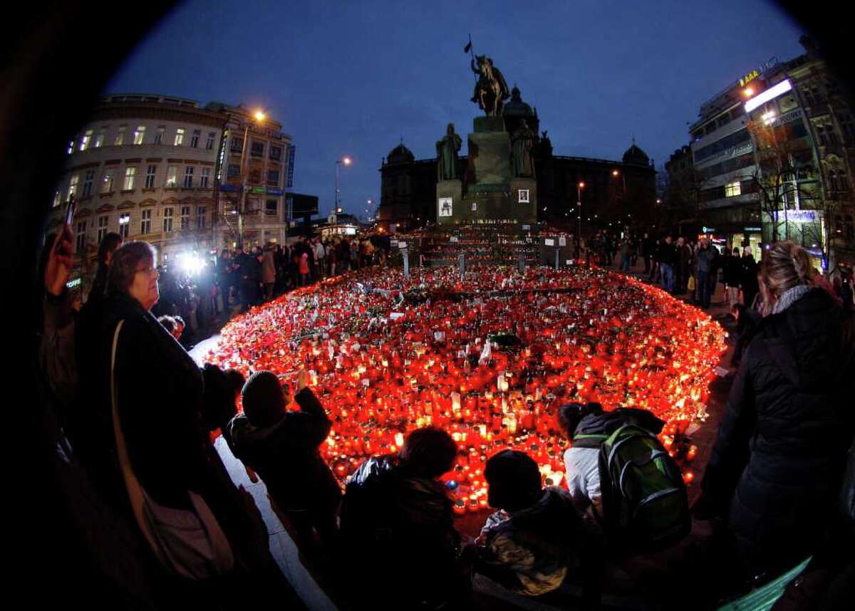 News of the world in photos: Bombings in Iraq and more