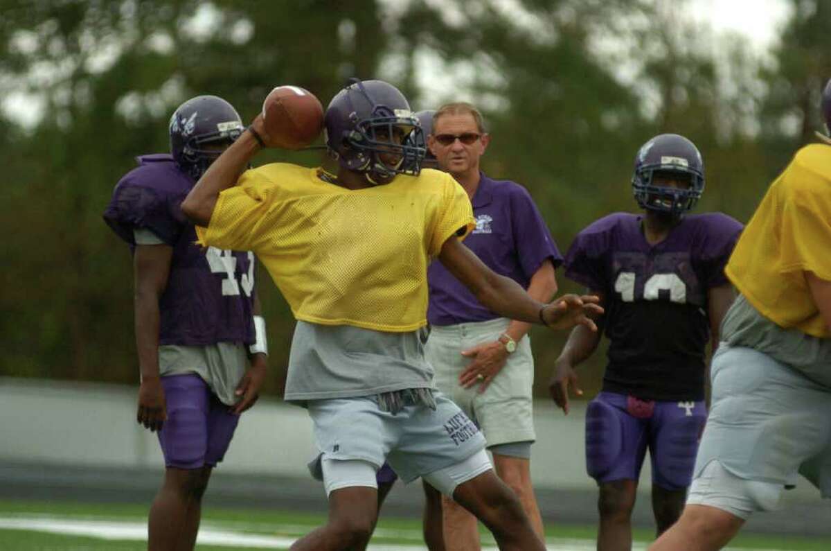 Lufkin football coach Outlaw dies at 58