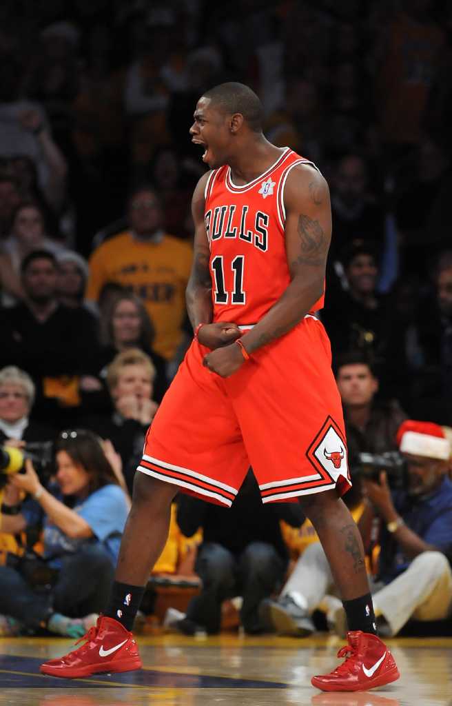 Rose hits winner as Bulls top Lakers