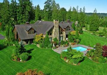 Inside two ex-Mariners' mansions