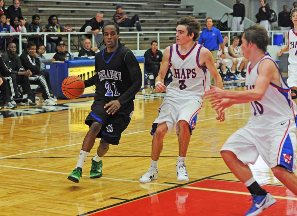 Boys basketball: Cats jump into fray