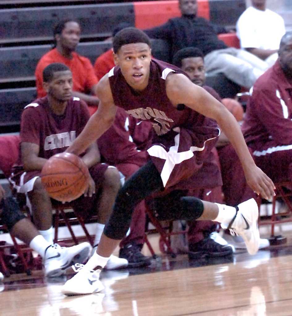 Central's Mitchell, Smith combine for 70 points in win against Houston ...