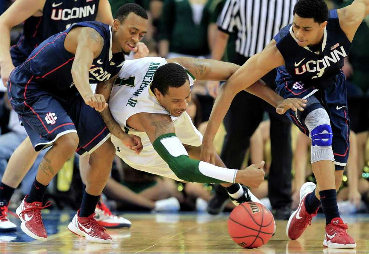 UConn men win Big East opener