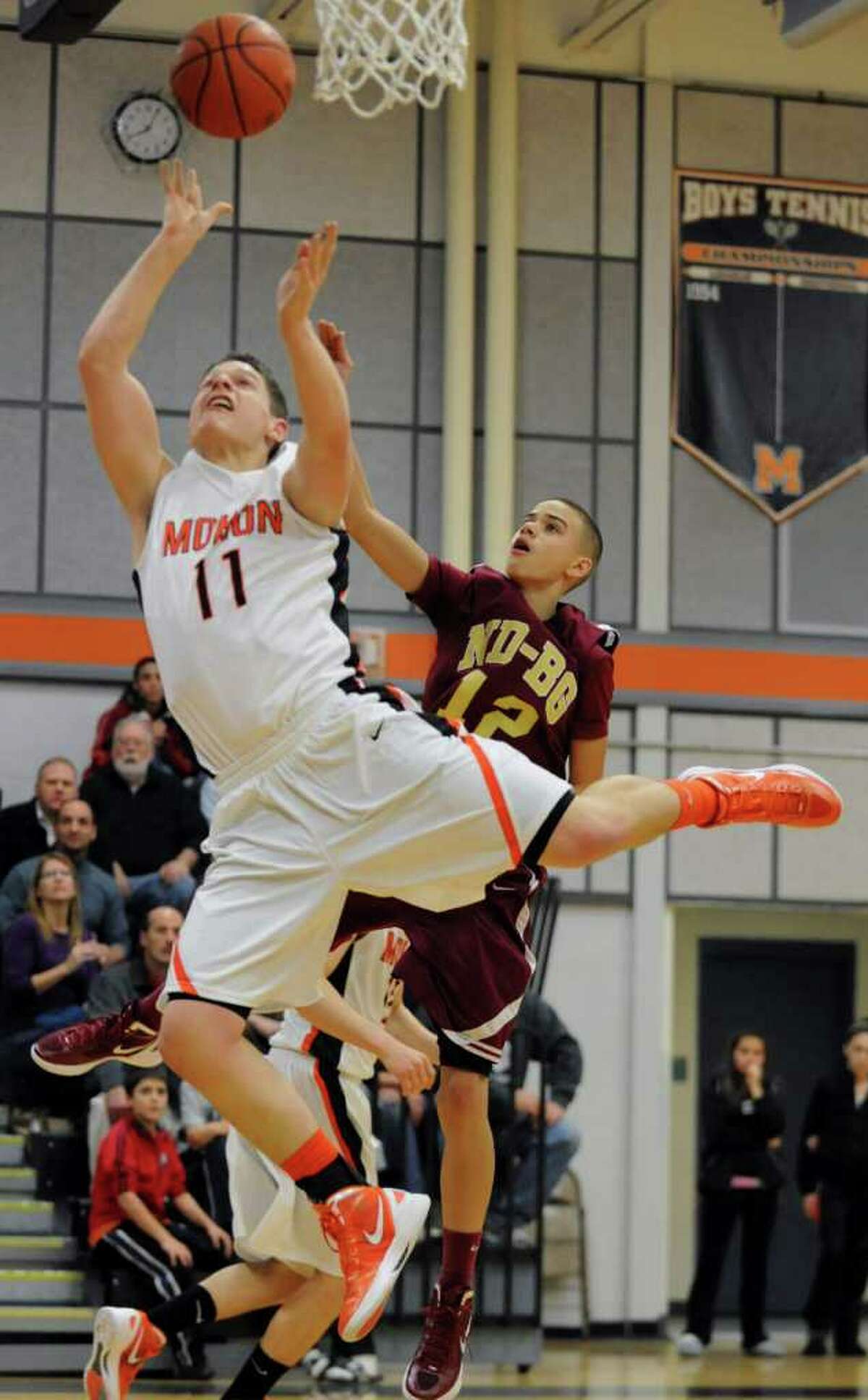 Mohonasen takes title