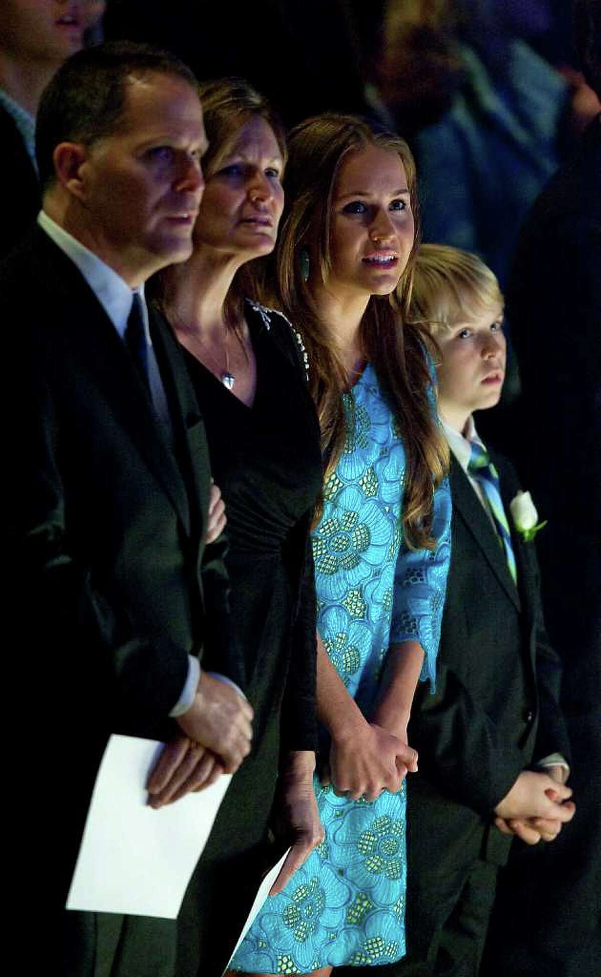 YouTube fans mourn teen whose video touched others