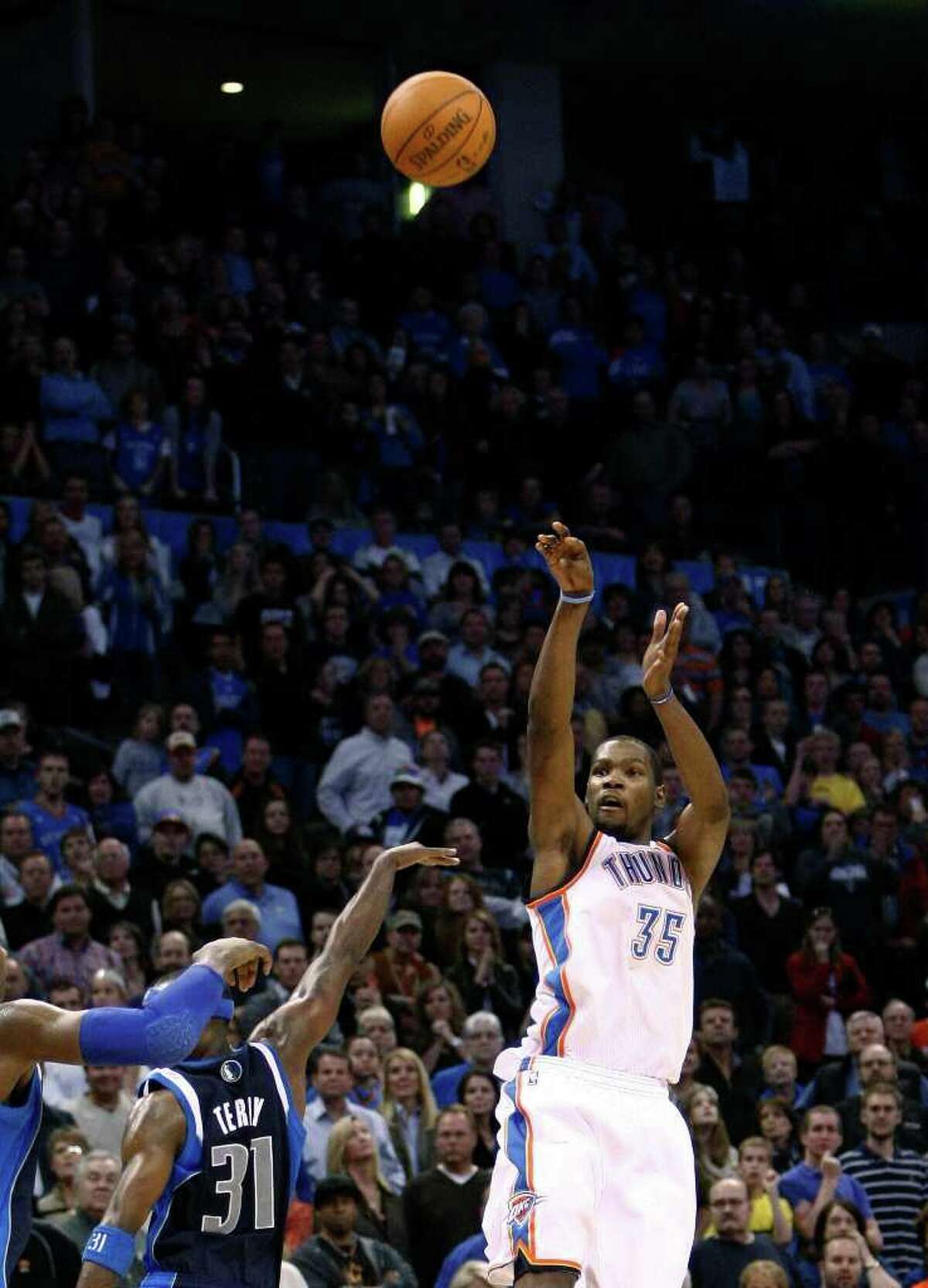 Full-Court Press: Thunder's Durant hits winner at buzzer