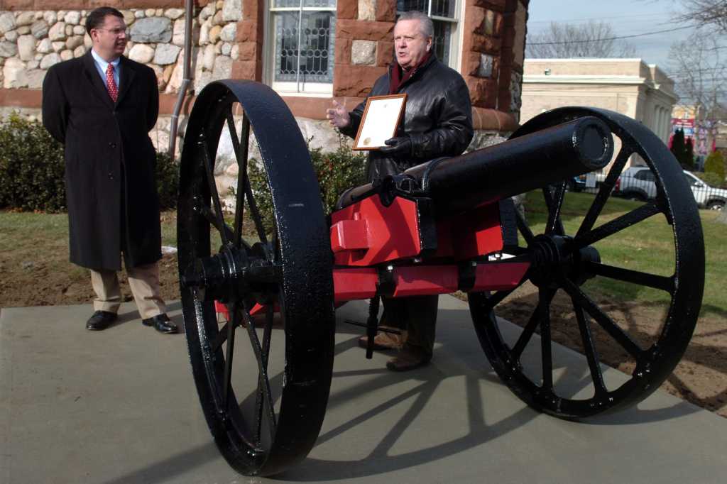 Restored cannon moved to downtown Milford