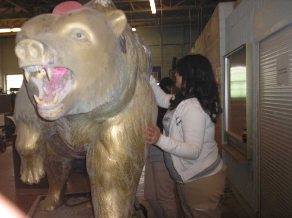 Lanier students help to renew Edison's Golden Bear