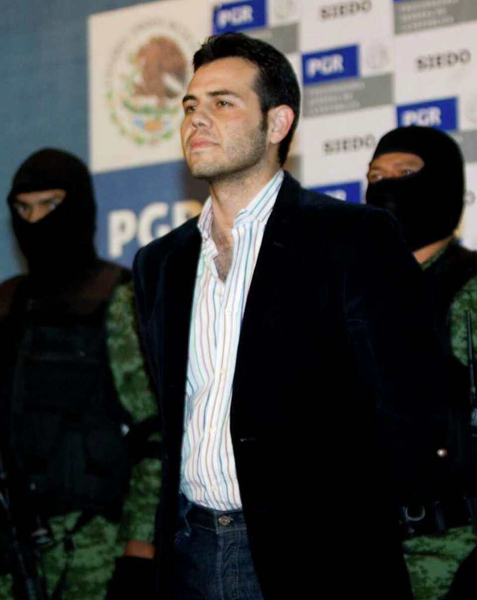 8 facts about the man who runs the Sinaloa drug cartel — and it's not ...