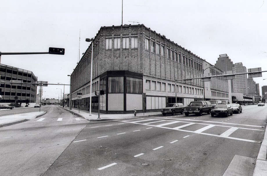 Vintage photos show how San Antonio looked the decade you were born ...
