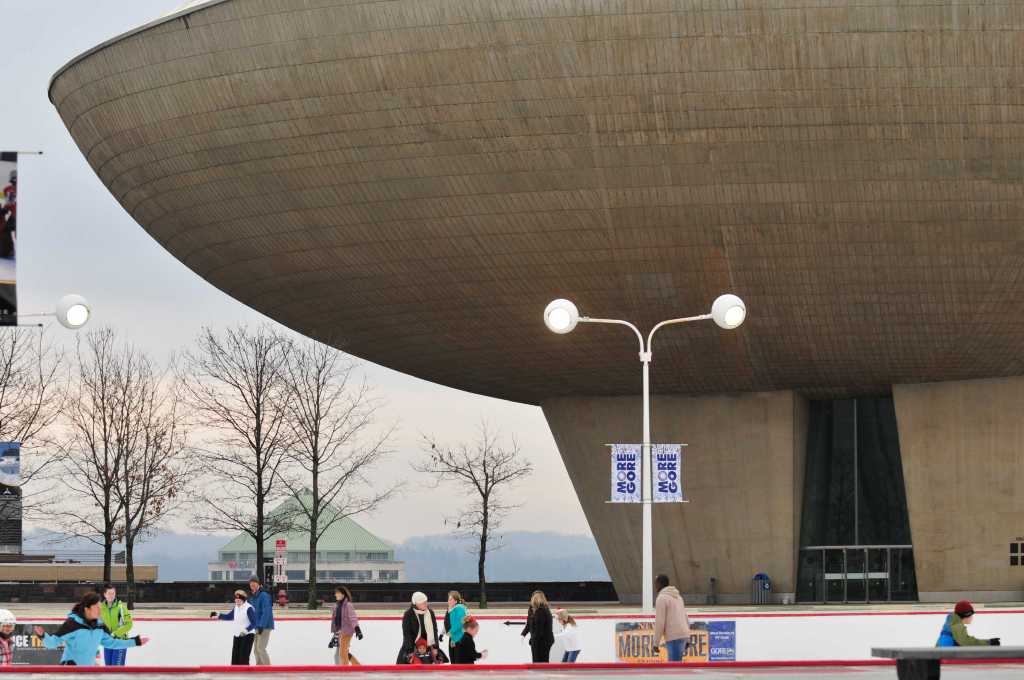 Photos: Skaters enjoy state rink's reopening