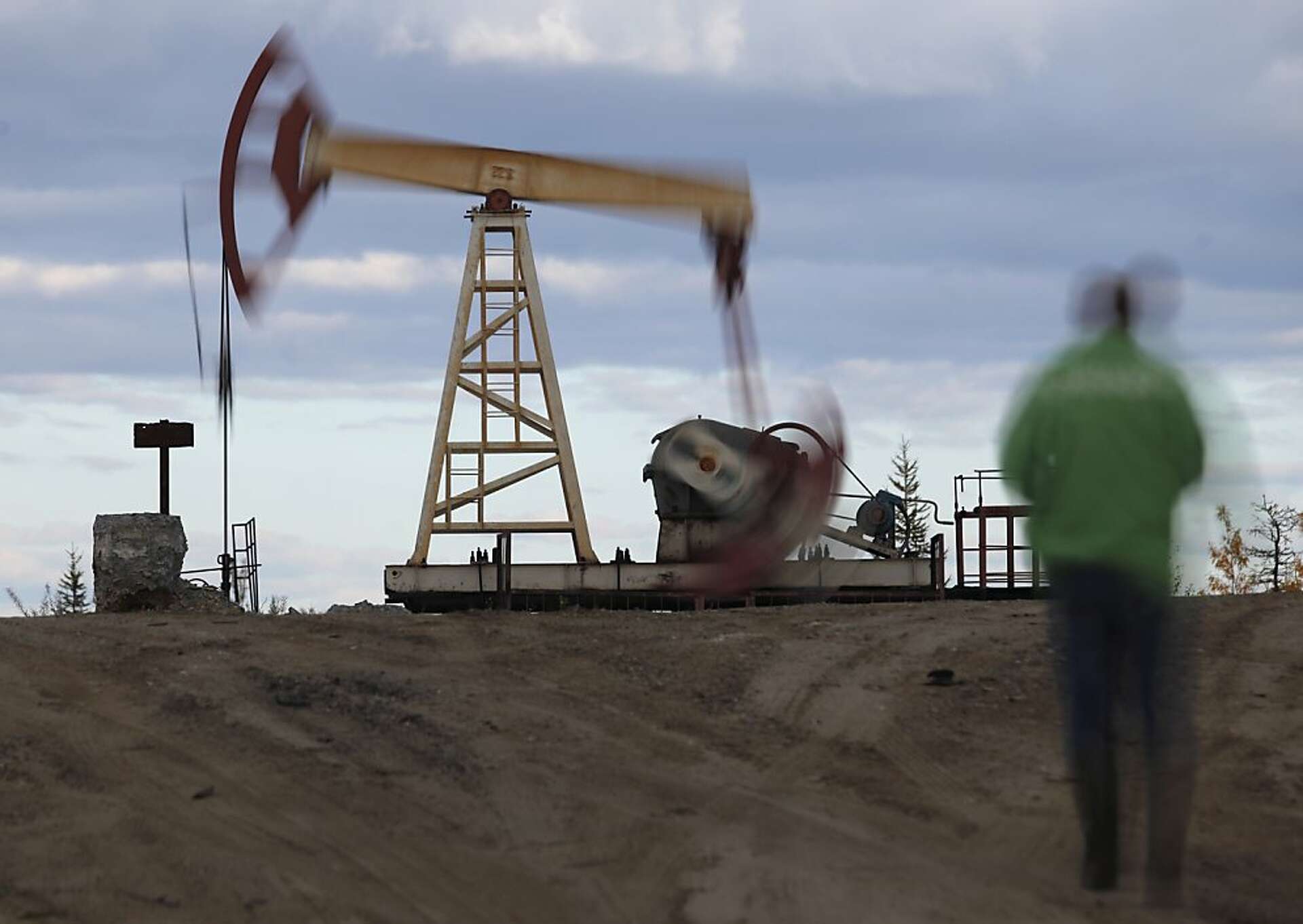 Rampant oil leaks in Russia tragically routine