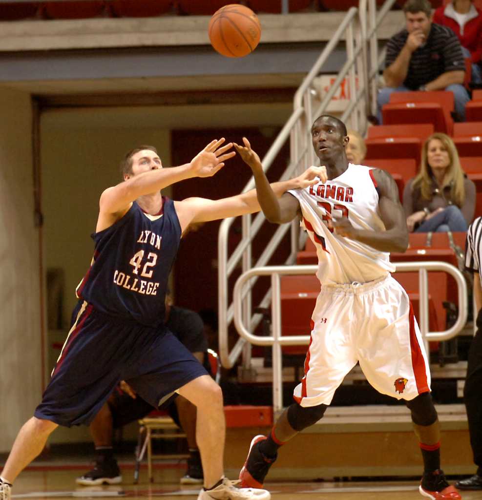 Lamar beats Lyon College