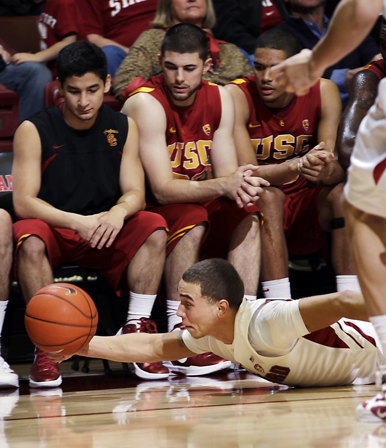 Aaron Bright helps Stanford defeat USC
