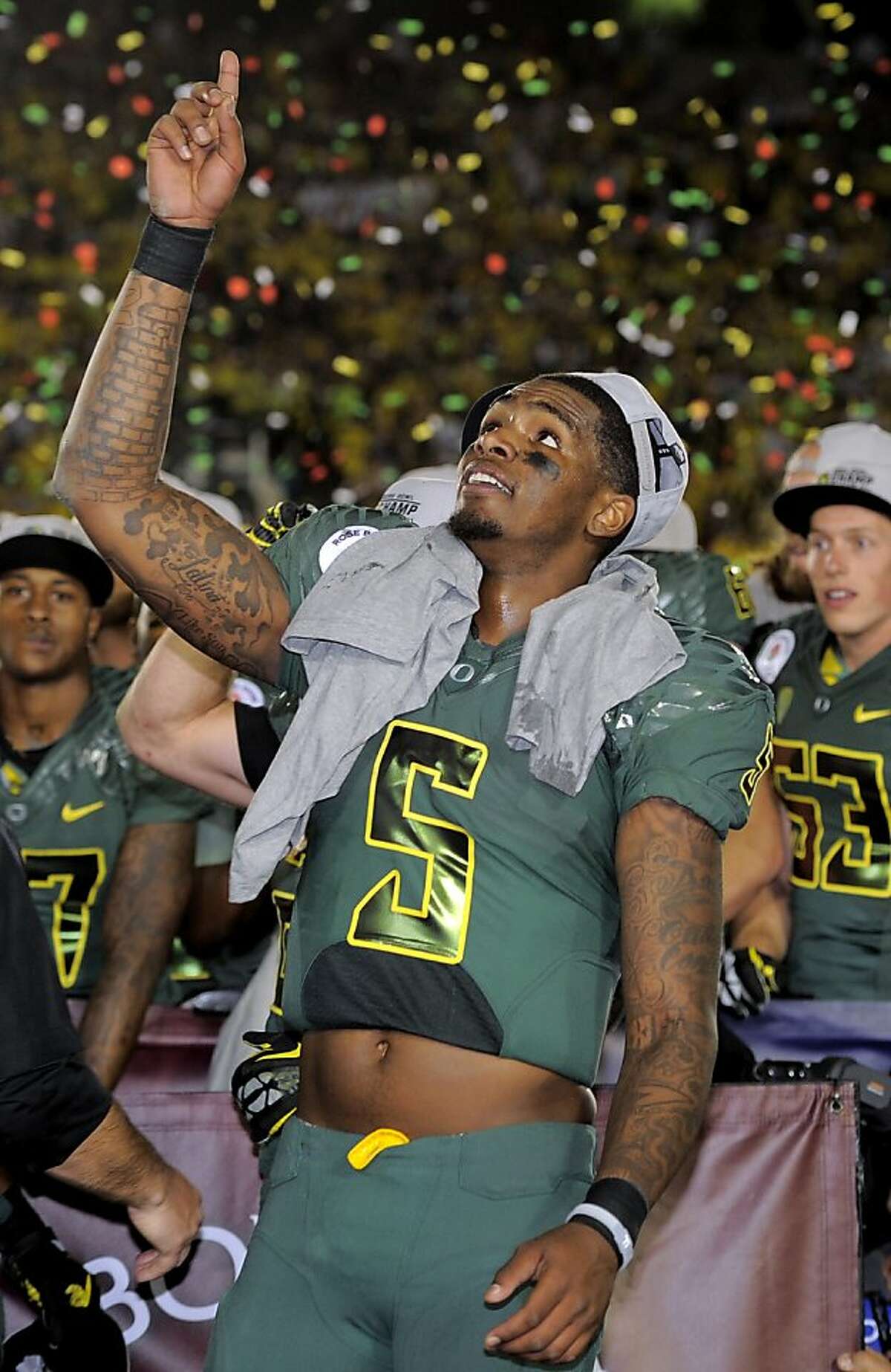 Oregon Ducks win record-setting Rose Bowl 45-38