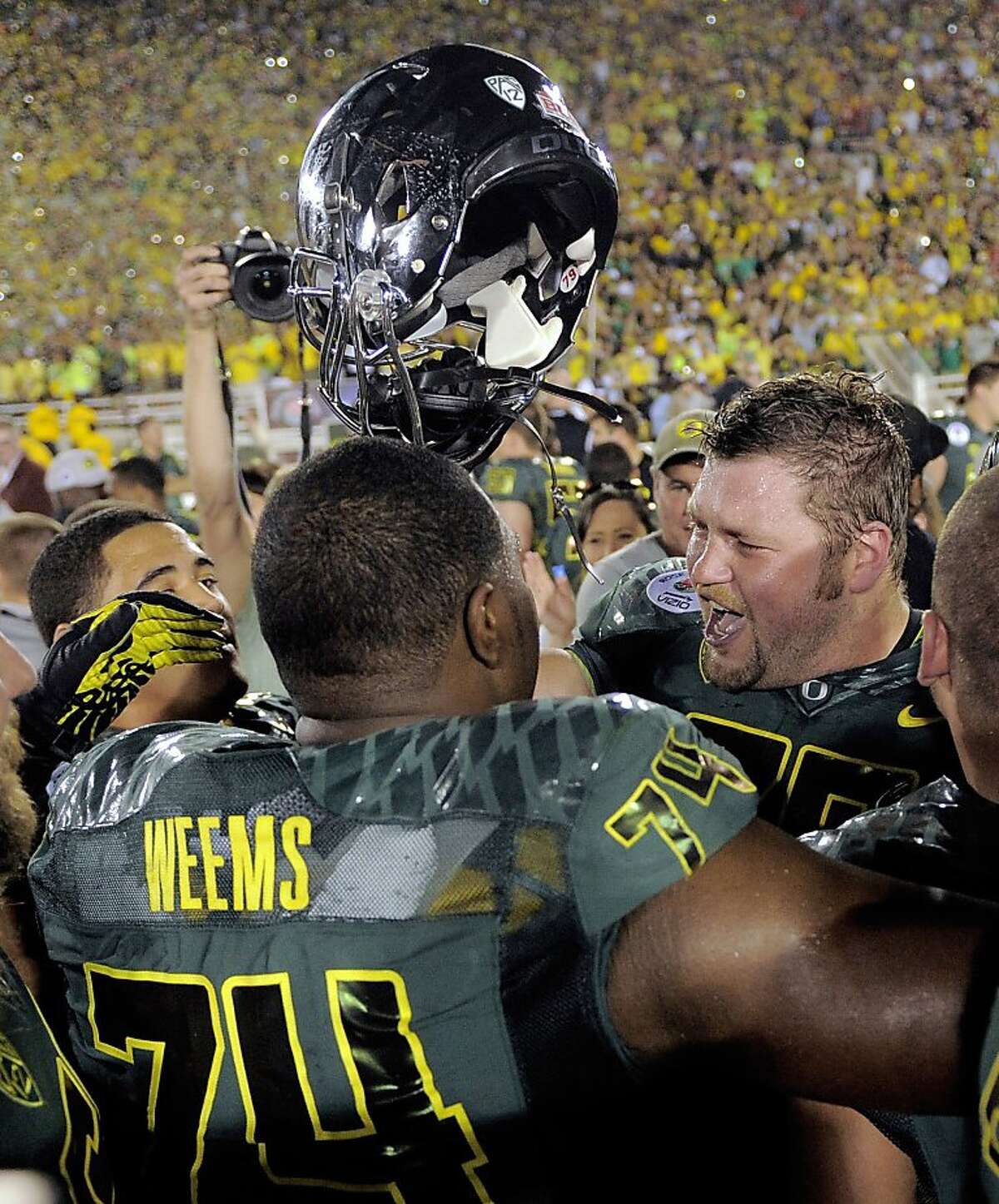 Oregon Ducks win record-setting Rose Bowl 45-38